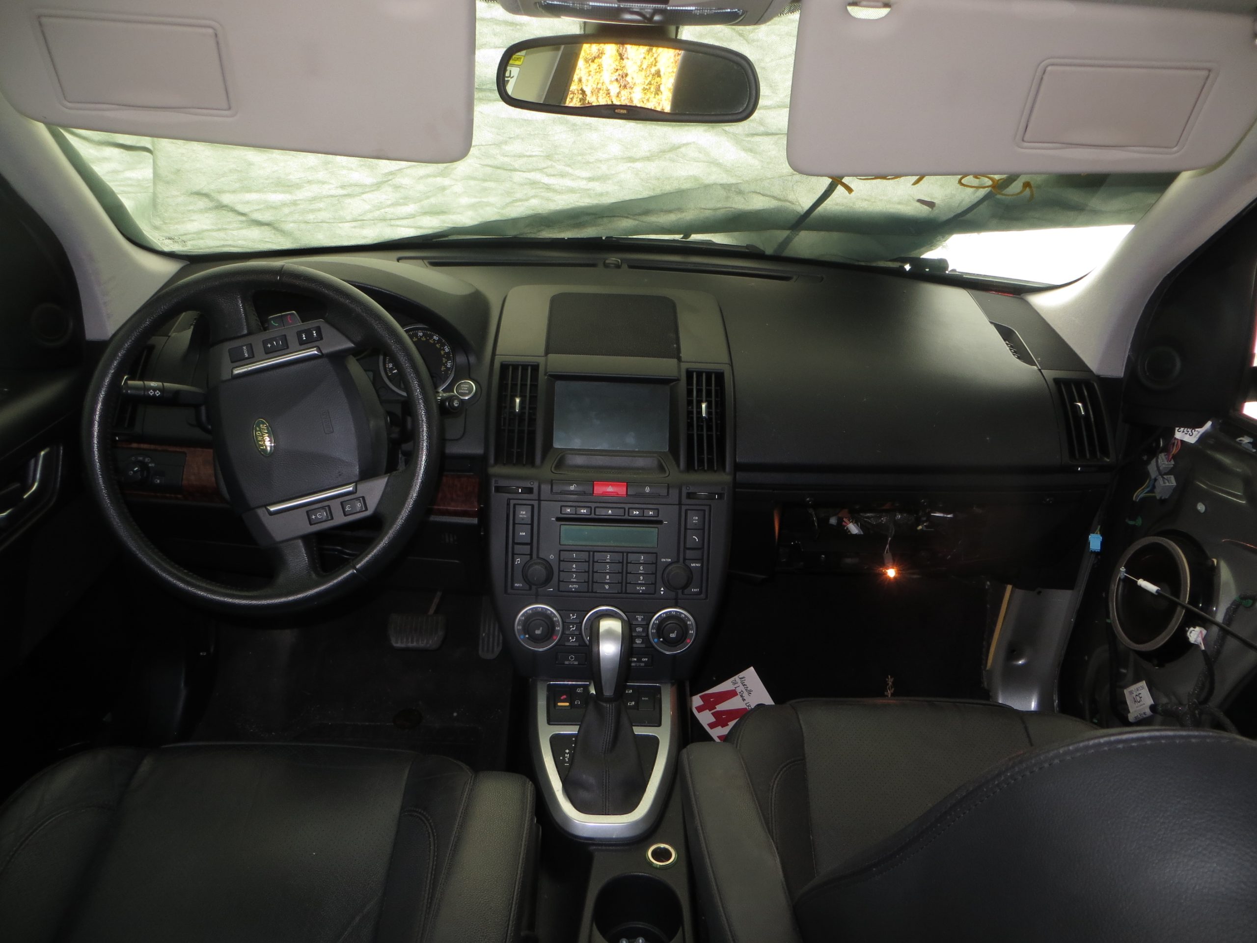 2008 LAND ROVER LR2 Speedometer / Instrument Cluster - Weber Brothers Auto