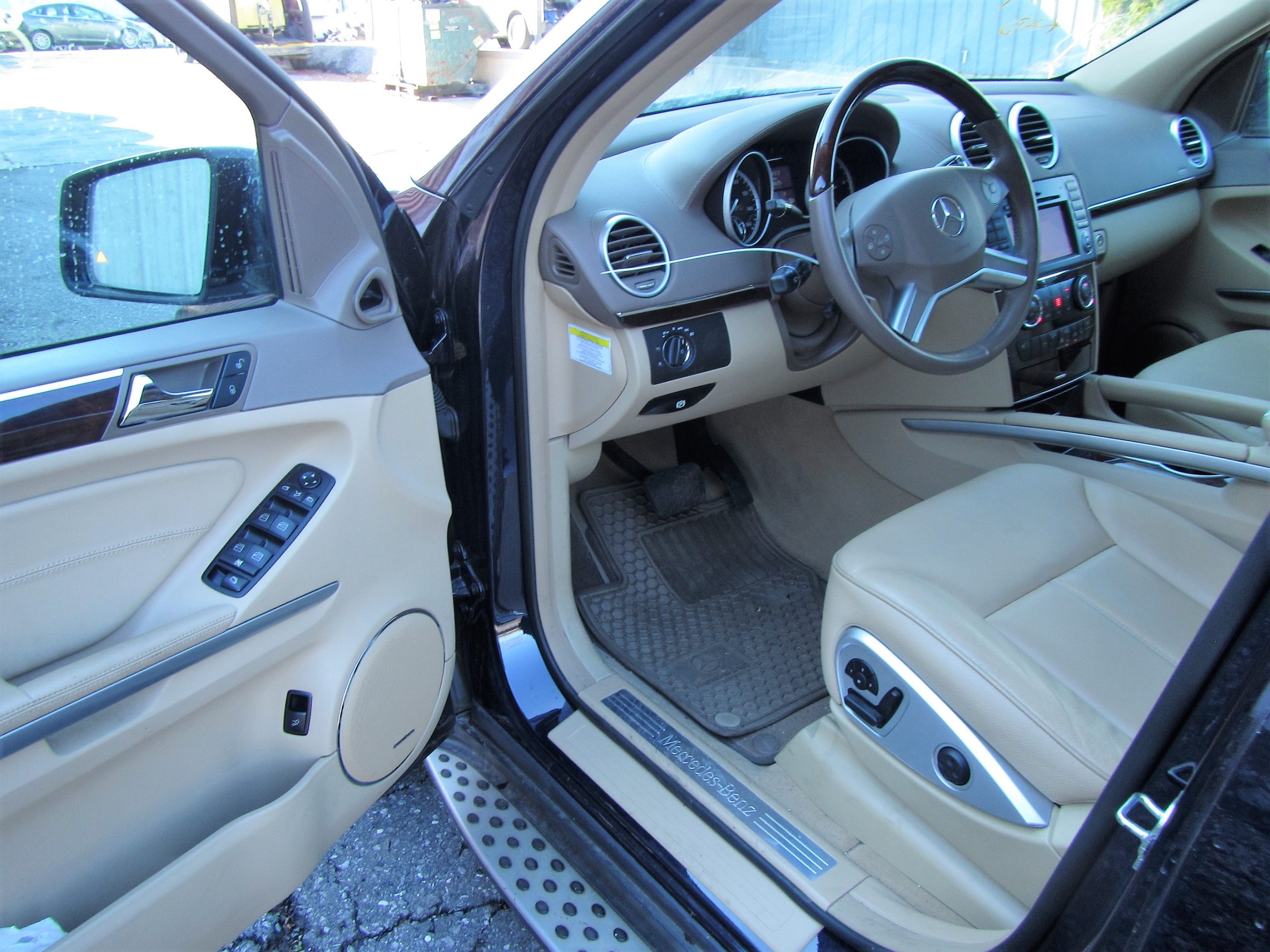 2011 MERCEDES GL-CLASS Air Cleaner Box - Weber Brothers Auto