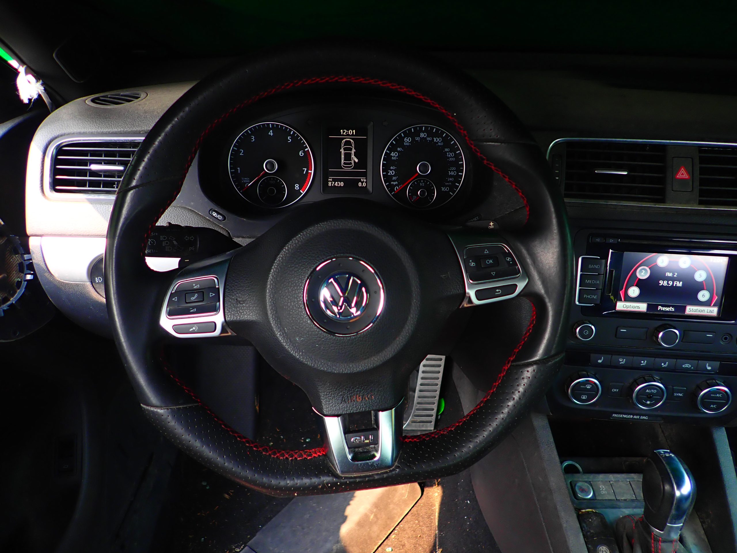 2013 VOLKSWAGEN JETTA GLI Speedometer / Instrument Cluster - Weber ...