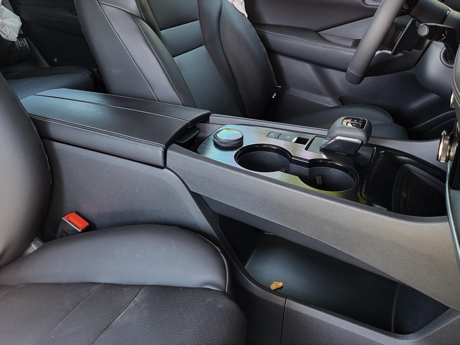 2022 NISSAN ROGUE Console - Front - Weber Brothers Auto